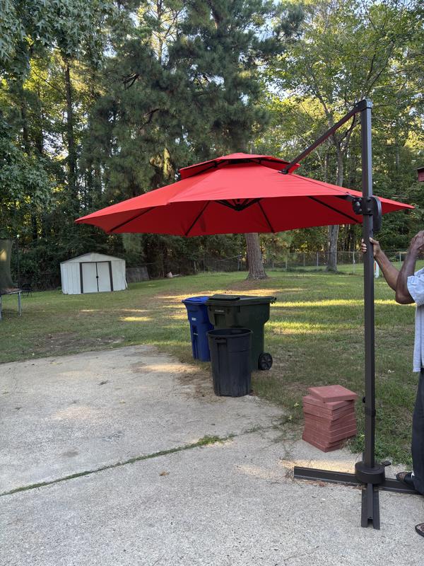VOUA 11-ft Aluminum Orange Crank Cantilever Patio Umbrella in the Patio ...