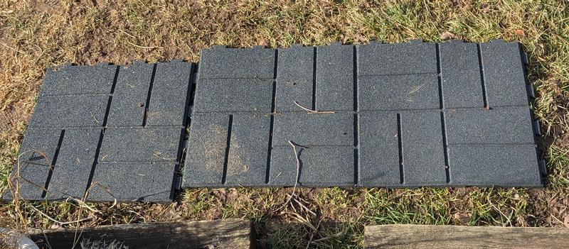 Rubberific 16-in L x 16-in W x 0.625-in H Square Red Smartloc Rubber ...