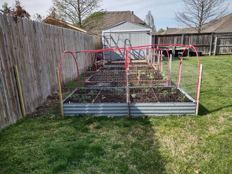 Hapi-Gro 2-cu ft Fruit, Flower and Vegetable Garden Soil LX02H at Lowes.com