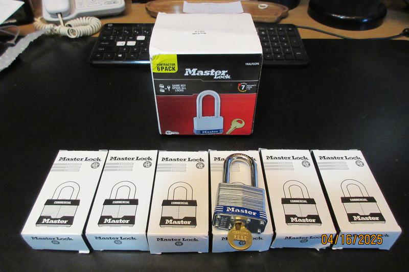 Master Lock Pro Pack Outdoor Keyed Padlock, 1-3/4-in Wide x 1-1/2-in ...