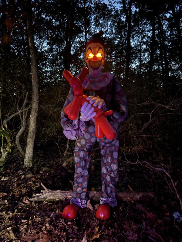 Haunted Living 6.6-ft Clown with Balloon Dog Motion Activated ...