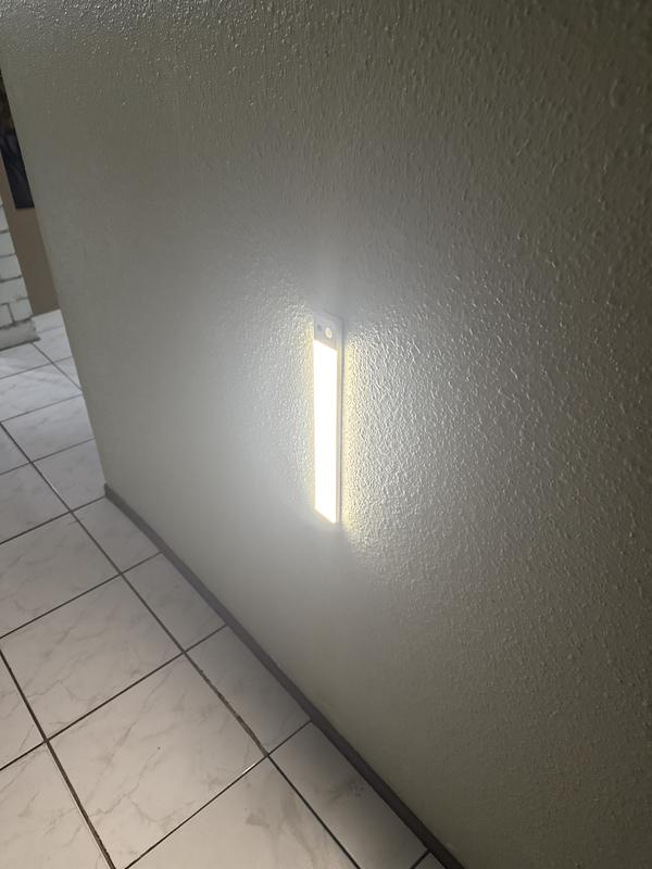 Utilitech LED 2 -Pack 12-in Rechargeable Battery LED Under Cabinet ...