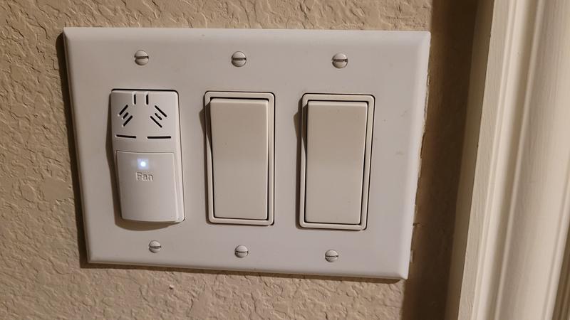 Eaton Plastic Bath Fan Humidity Sensor HDFS3P1-W-KB-LW at Lowes.com