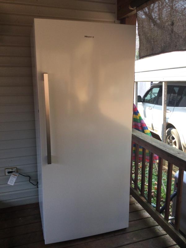 Hisense Garage Ready 21.2-cu ft Frost-free Upright Freezer Hisense Garage Ready 21.2-cu ft Frost-free Upright Freezer