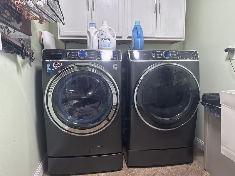GE Profile UltraFresh Vent System 5.5-cu ft Stackable Steam Cycle Smart ...