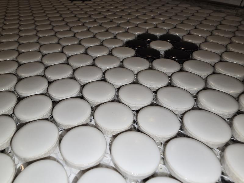 Affinity Tile Metro Penny Matte White with Black Flower 10-in x 12-in ...