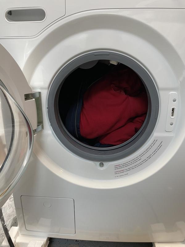 Miele W1 Series 2.26-cu ft High Efficiency Stackable Steam Cycle Smart ...