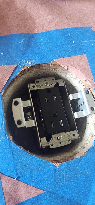 Hubbell RACO 1-Gang Metal New Work/Old Work Round Electrical Box 6239NI ...