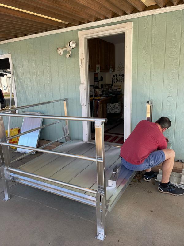 Prairie View Industries Modular XP Ramp 8-ft x 60-in Aluminum Modular Entryway Wheelchair Ramp ...