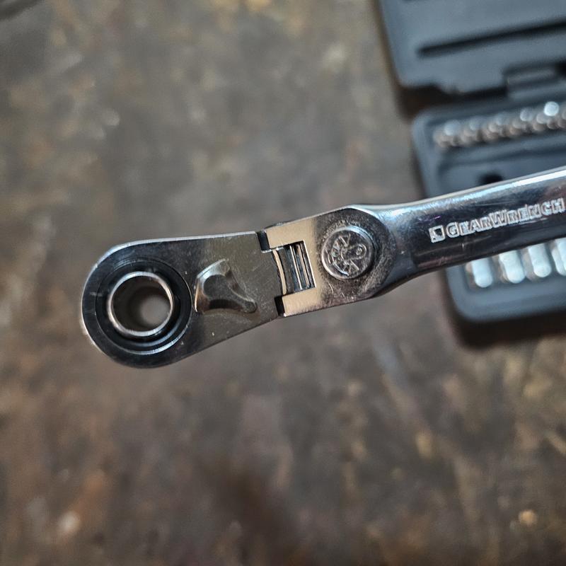 GEARWRENCH 27-Piece Standard (SAE) and Metric Polished Chrome Mechanics ...