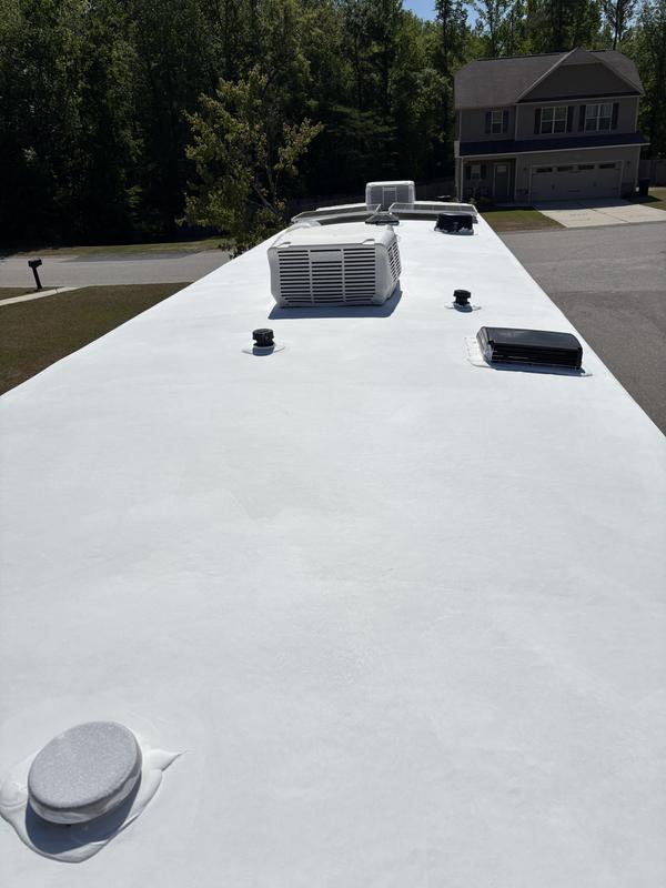 APOC 241 4.75-gallon White Elastomeric Reflective Roof Coating ( 7-year ...