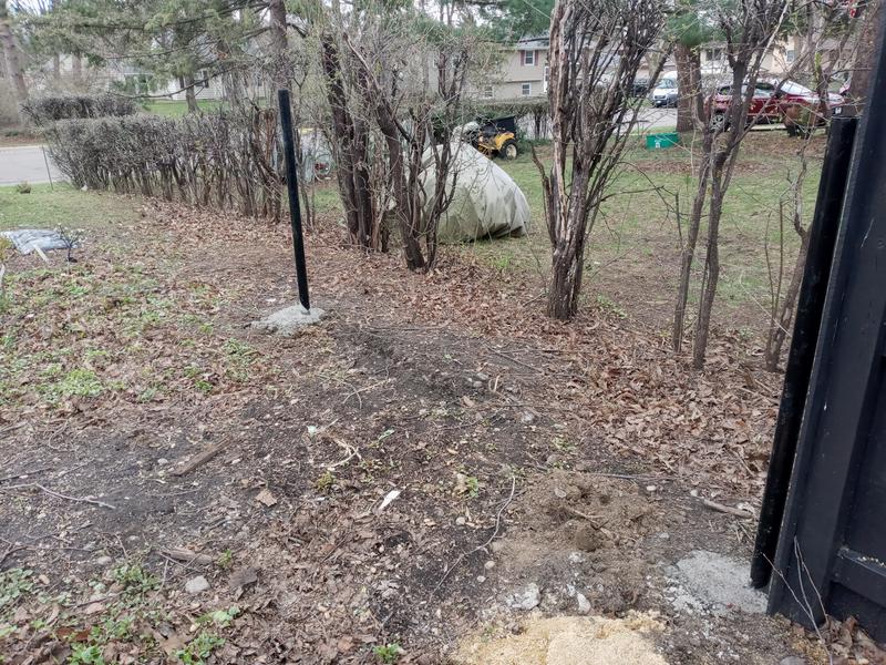 Merchants Metals 1-5/8 x 1-3/8 3.62-in Black Steel Line post loop cap ...