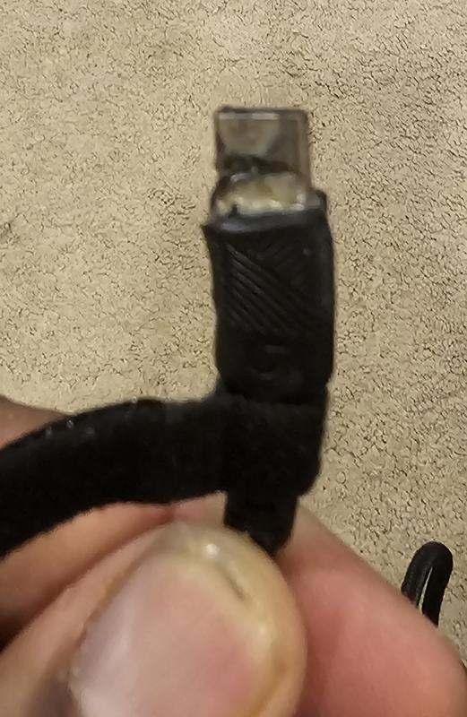 Utilitech 9-ft Usb 2 Lightning Black Cable 131 1236 UT2 at Lowes.com