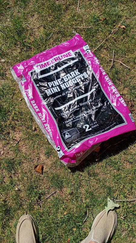 Timberline 2-cu ft All Natural Pine Bark Mini Nuggets Mulch 52055473 at ...