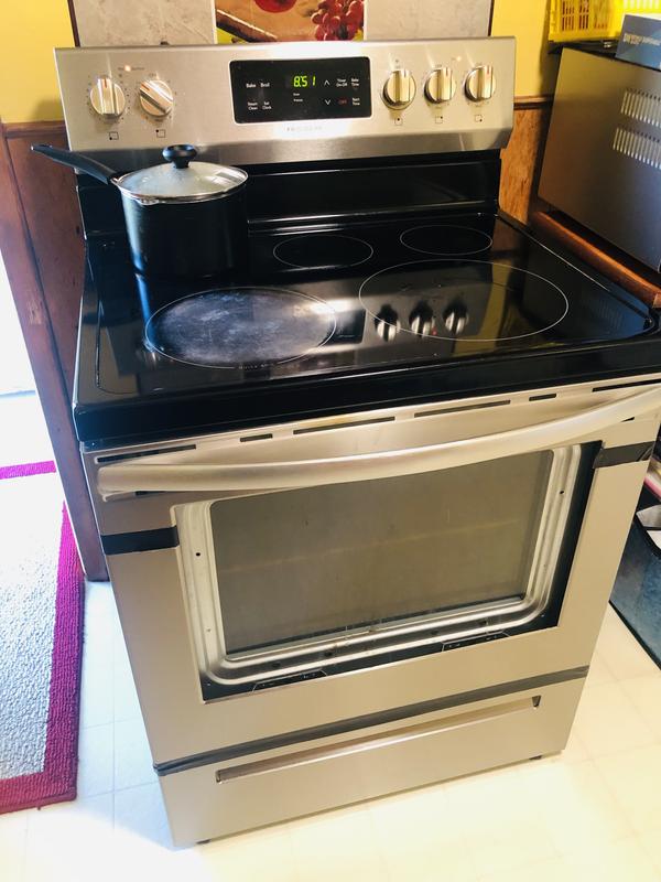 Frigidaire 30-in Glass Top 5 Elements 5.4-cu ft Steam Cleaning ...