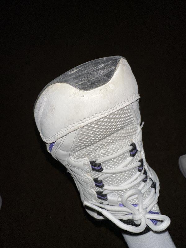 LOCTITE Shoe 0.6-fl oz Footwear Specialty Adhesive 2320563 at Lowes.com