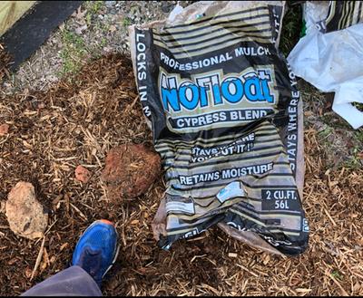 NoFloat 2-cu ft Cypress Blend Mulch in the Bagged Mulch department at ...