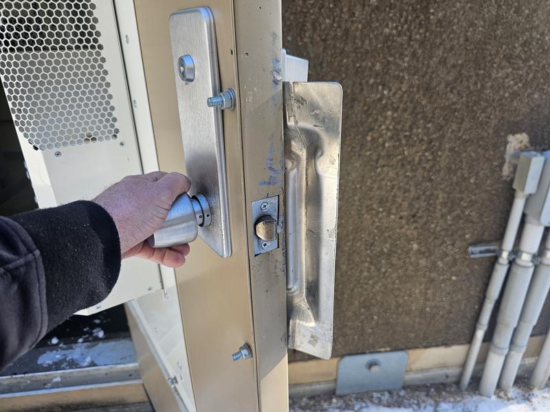 Trans-Atlantic Co Latch Guard 4.33-in H x 1.18-in Brushed Chrome Steel ...