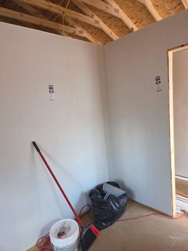 Panolam 0.5-in x 8-ft White Finished Vinyl 811655010081 Adhesive ...