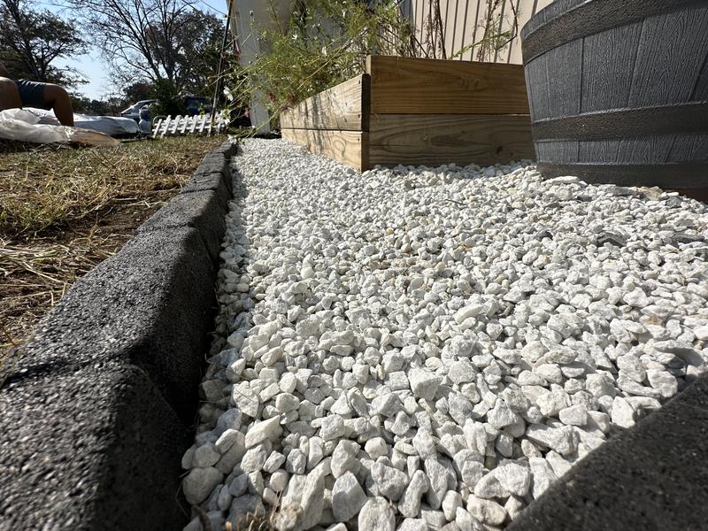 Rubberific 4-ft x 3-in SmartLoc Cobblestone Gray Rubber Landscape ...