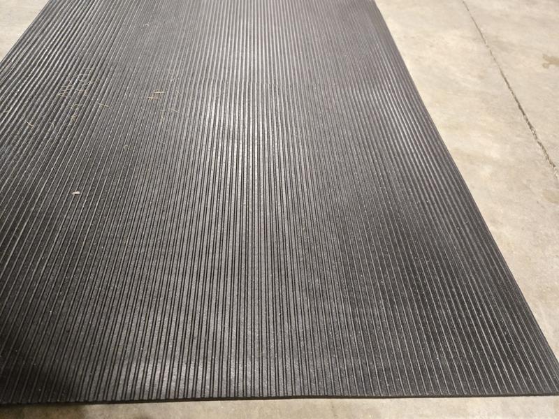 Rubber-Cal 3-ft x 6-ft Black Rubber Rectangular Indoor or Outdoor Home ...