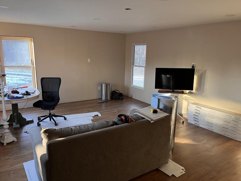 Pergo Portfolio + WetProtect Rustic Amber Chestnut 10-mm T x 7-1/2-in W ...