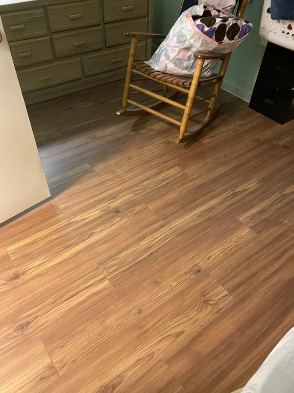 Pergo Xtra Dappled Oak 12-mm T x 7-in W x 48-in L Waterproof Wood Plank ...