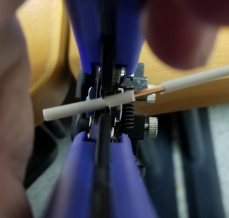 Klein Tools Self-Adjusting Wire Strippers, 10-20 Awg Solid, 12-22 Awg ...