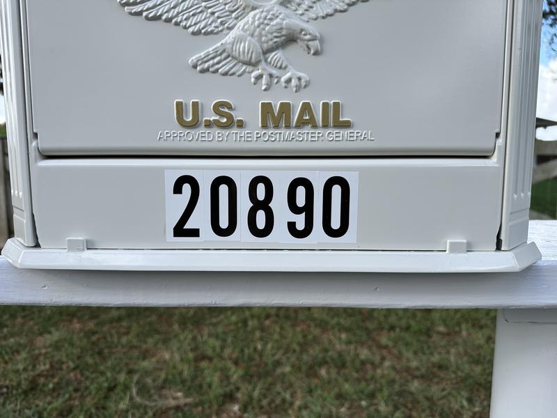 Architectural Mailboxes Post Mount White Metal Large Lockable Mailbox ...