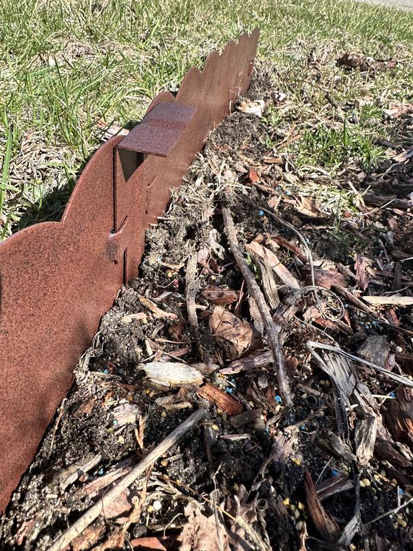 Garden Accents 3 -Pack 10.5-in Bronze Rust Resistant Steel Edging stake ...