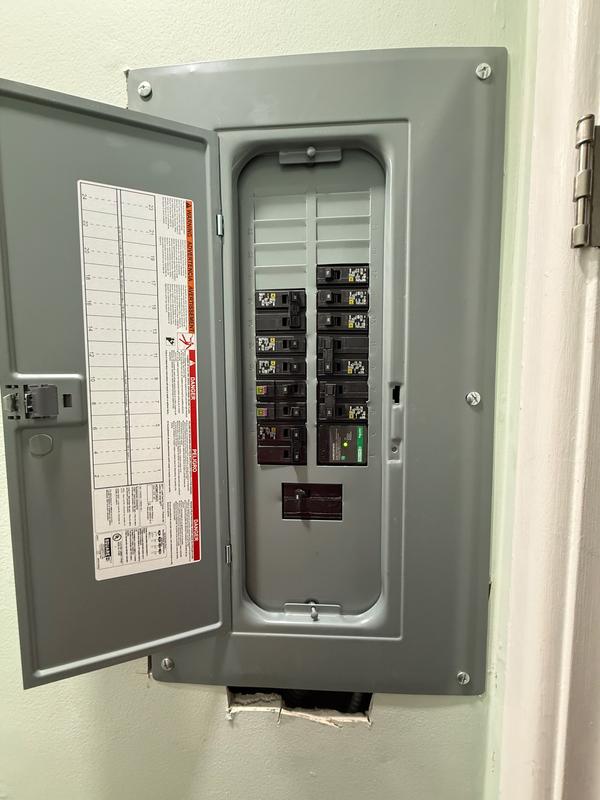 Square D Homeline 100-Amp 24-Spaces 48-Circuit Indoor Main Breaker Plug ...