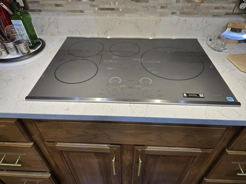Cafe 36-in 5 Burners Black Smart Induction Cooktop with Bridge Element ...