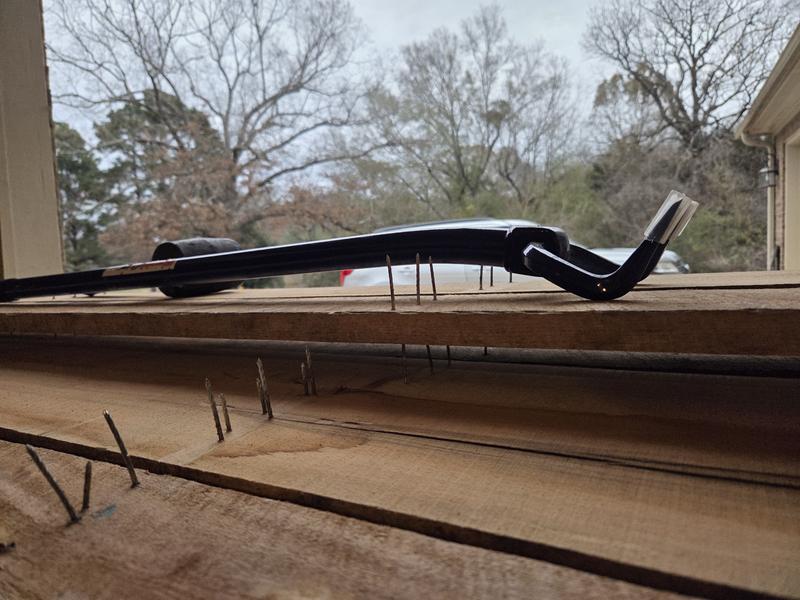 Wrecking Claw 46-in Steel Wrecking Bar, Ideal for Removing Decking and ...