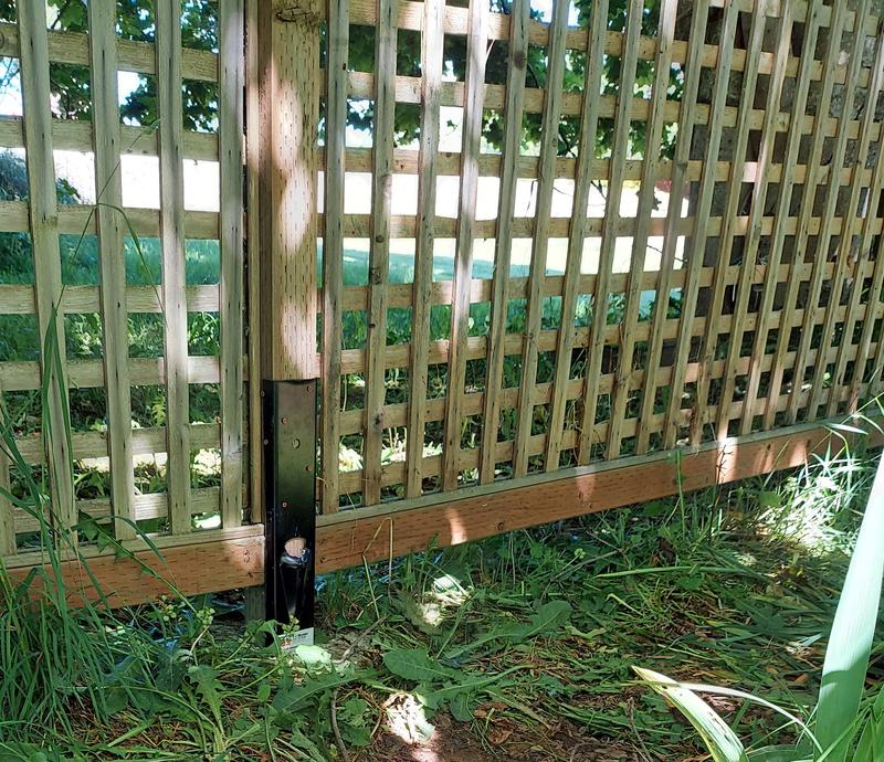 Simpson Strong-Tie E-Z Mender 28-in x 28-in Powder Coating, Black Steel ...