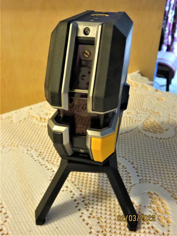 TOUGHBUILT 100-ft Green Self-Leveling Cross-line Laser Level Kit TB-H2 ...