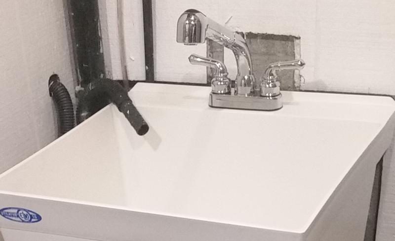 Project Source Chrome 2-handle Deck-mount Utility Faucet with Pulldown ...