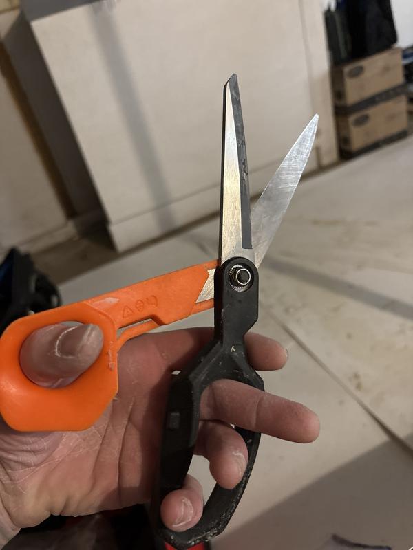 Klein Tools 3.75-in Stainless Steel Right Handed, Offset Scissors B2110 ...