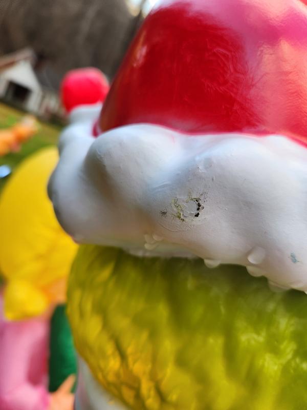 Grinch 49.61-in Freestanding Lamp post Yard decoration with White LED ...