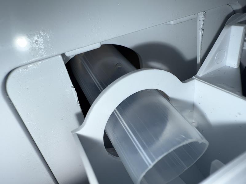 Whirlpool 5.07-lb Ice Per day Cubed Ice Maker (White) W11729596 at ...