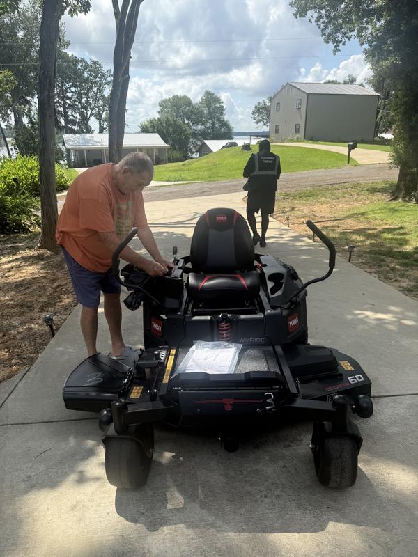 Toro TimeCutter MAX MyRIDE 60-in 23-HP V-twin Gas Zero-turn Riding Lawn ...