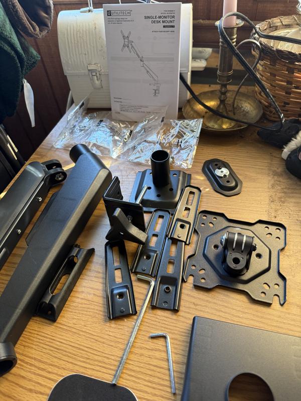 Utilitech Swivel Indoor Surface Device Mount Fits TVs up to 49-in ...