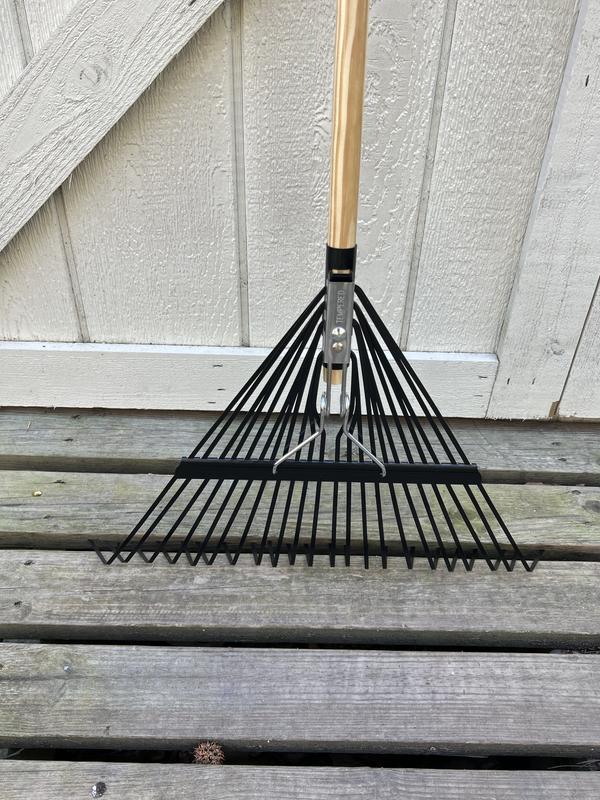 True Temper 24-in Steel Leaf Rake with Fiberglass Handle 2934100 at ...