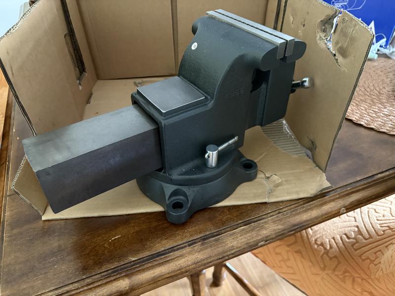 Wilton 4-in Ductile iron WS4 Shop Bench Vise in the Vises department at ...