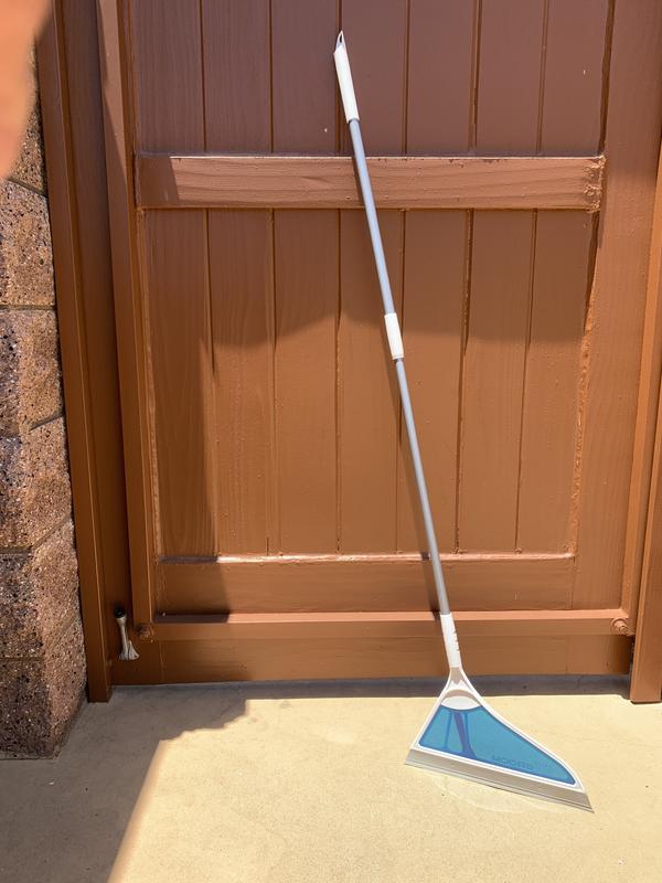 Helio AIR Broom 12-in Plastic Multi-surface Angle with dustpan Upright ...