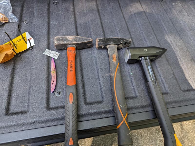 TOUGHBUILT 4-lb Smooth Face Steel Head Fiberglass Blacksmith Specialty ...