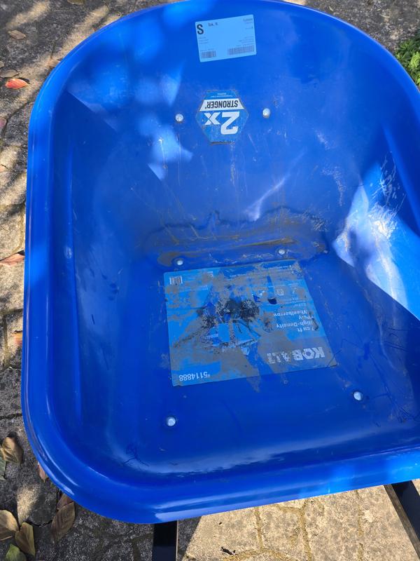 Kobalt 7-cu ft 2 Wheel Steel Push Wheelbarrow Flat-Free Tire P7-SF-2W-K ...