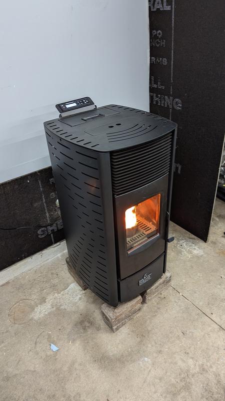 Master Forge 2500-sq ft Pellet Stove with 80-lb Hopper (EPA Approved ...