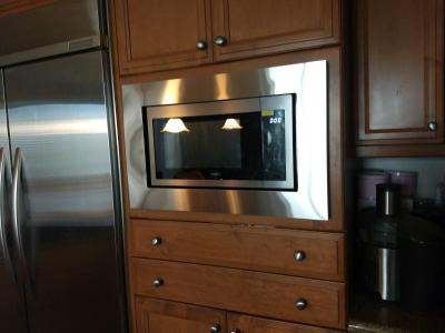 Whirlpool Countertop Microwave Trim Kit (Stainless Steel) MK2160AS at ...