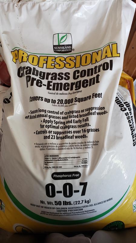 Turf Gro 50-lbs. 20000-sq ft Pre-Emergent Crabgrass control in the Weed ...