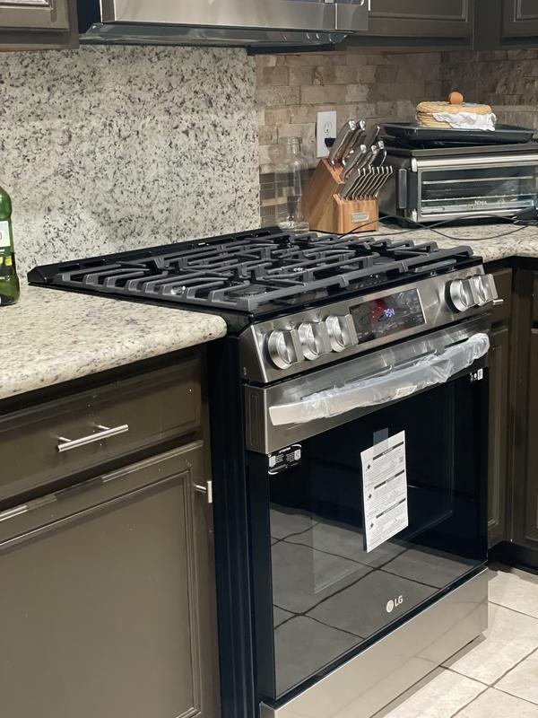 LG 30-in 5 Burners 5.8-cu ft Self-cleaning Freestanding Smart Natural ...